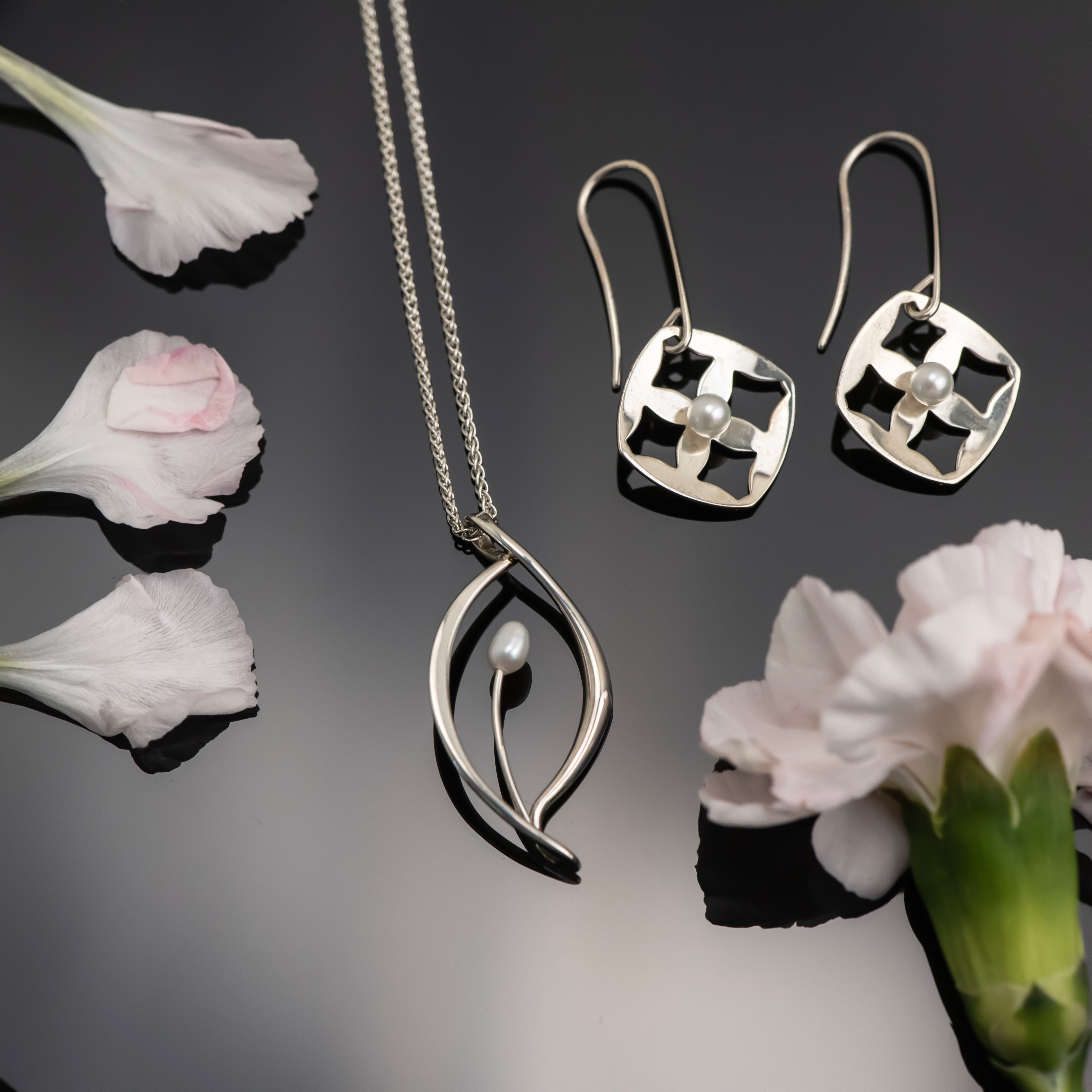 EL Designs Jewelry in Pittsburgh | Modern Artisan Jewelry Collections